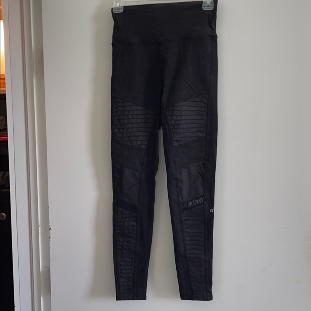 Alo Yoga Pants With See Through Mesh - Gem